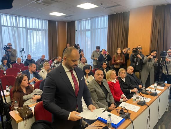 The Assembly is constituted and the new president is sworn in ...